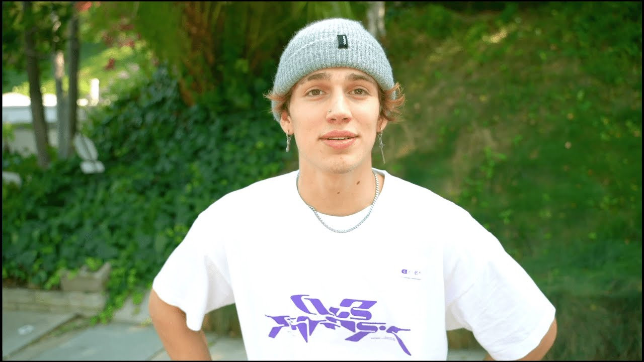 Vinnie Hacker: Age, Family, and His Inspiring Rise to Fame - News Pioneer