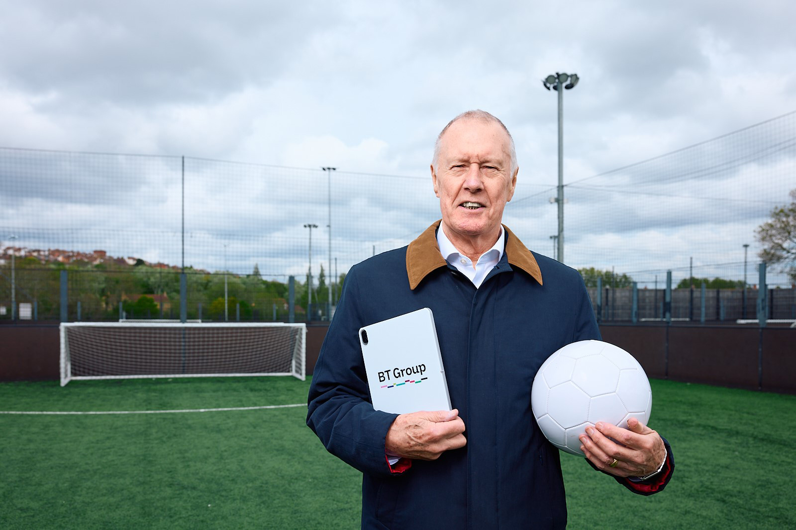 Geoff Hurst Net Worth, Age, Family, Height, Lifestyle & More About the ...